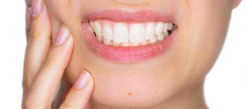 How painful is it to have all your teeth removed? - Dental News Network